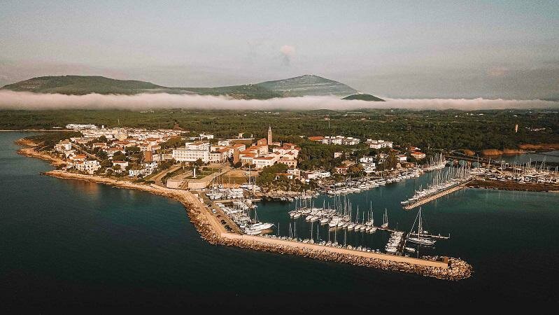 Tekne, kayık, yat Cam - Marina di Fertilia, Sardunya, foto