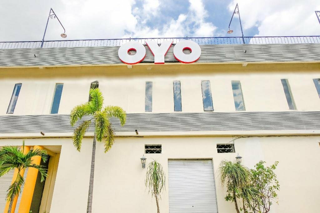 Otel Oyo 2614 Demasto Homestay, Jember, foto