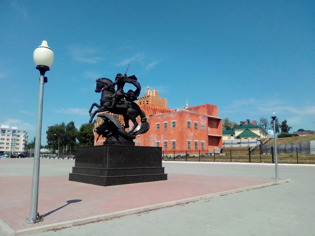 Anıt, heykel Георгий Победоносец, Bor, foto