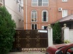 Юг (Krasnodarskaya ulitsa No:21, mikrorayon Solnechny), konuk evi  Gelencik'ten