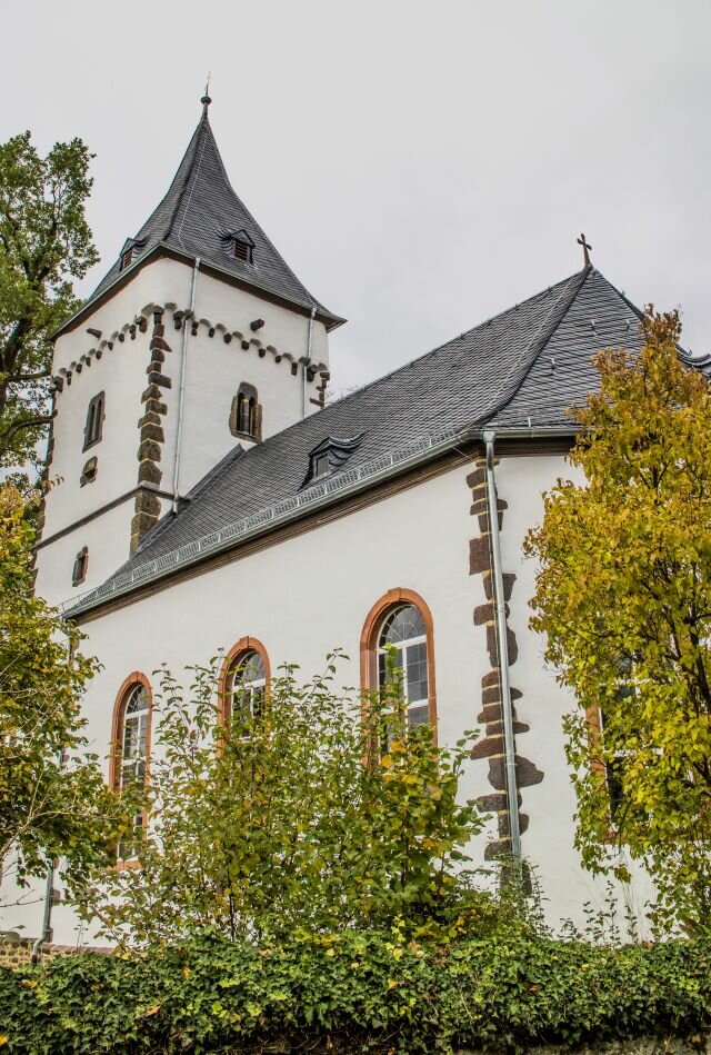 Dini dernekler Evangelische Kirche Nieder-Bessingen - Evangelische Kirchengemeinde Nieder-Bessingen, Hesse, foto