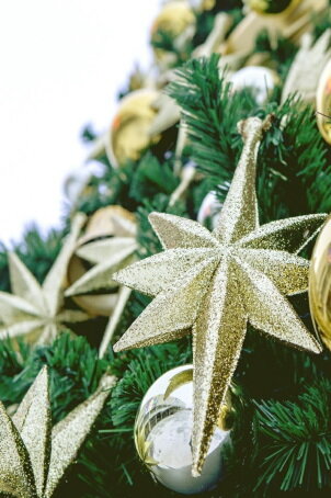 Yapay çam ağaçları ve süsleri DECORym, Moskova, foto