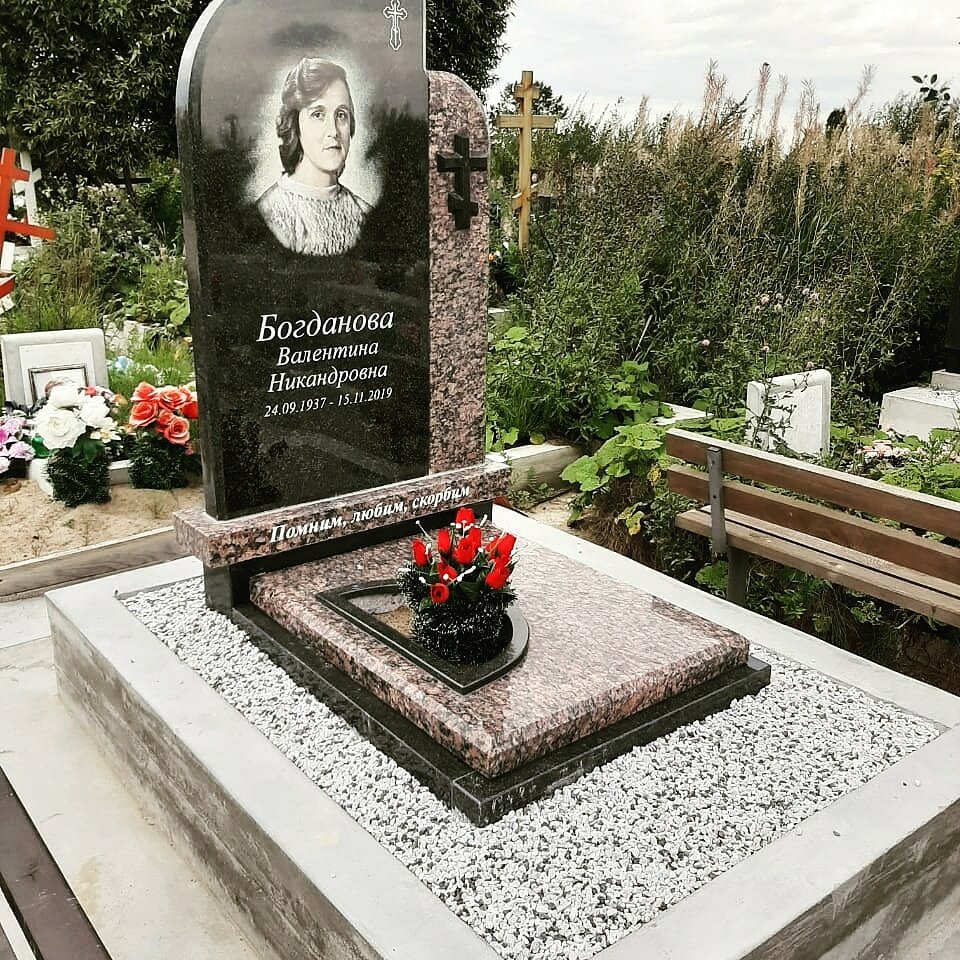 Heykel ve mezarlık taşı üreticileri Карелгранит СПб, Saint‑Petersburg ve Leningradskaya oblastı, foto