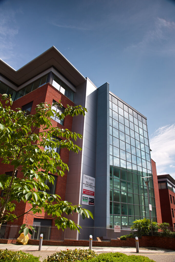 Arazi dizisi Jll, Exeter, foto
