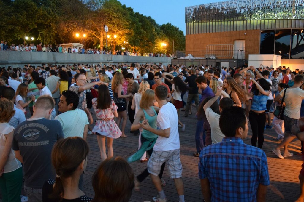 Dans okulları Arriba Dos, Moskova, foto