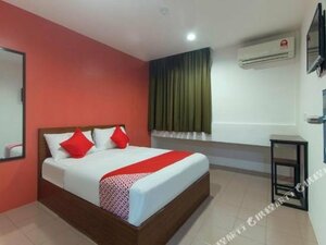 Lux Hotel (Perak, Telok Intan), otel