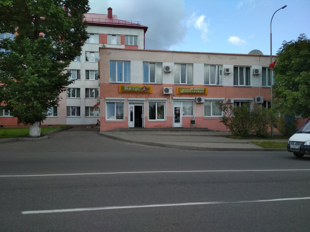 Alışveriş merkezleri Slavyansky Torgovy Dom, Gorki, foto