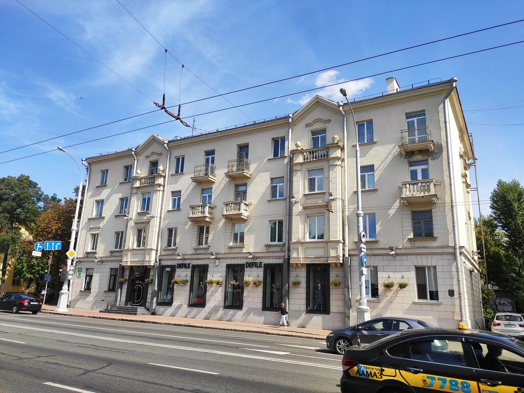 Giyim mağazası Defile, Minsk, foto