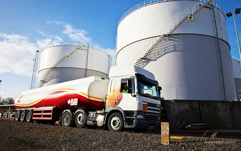 Petrol ürünleri üreticileri Nika-oil, Lipetsk, foto