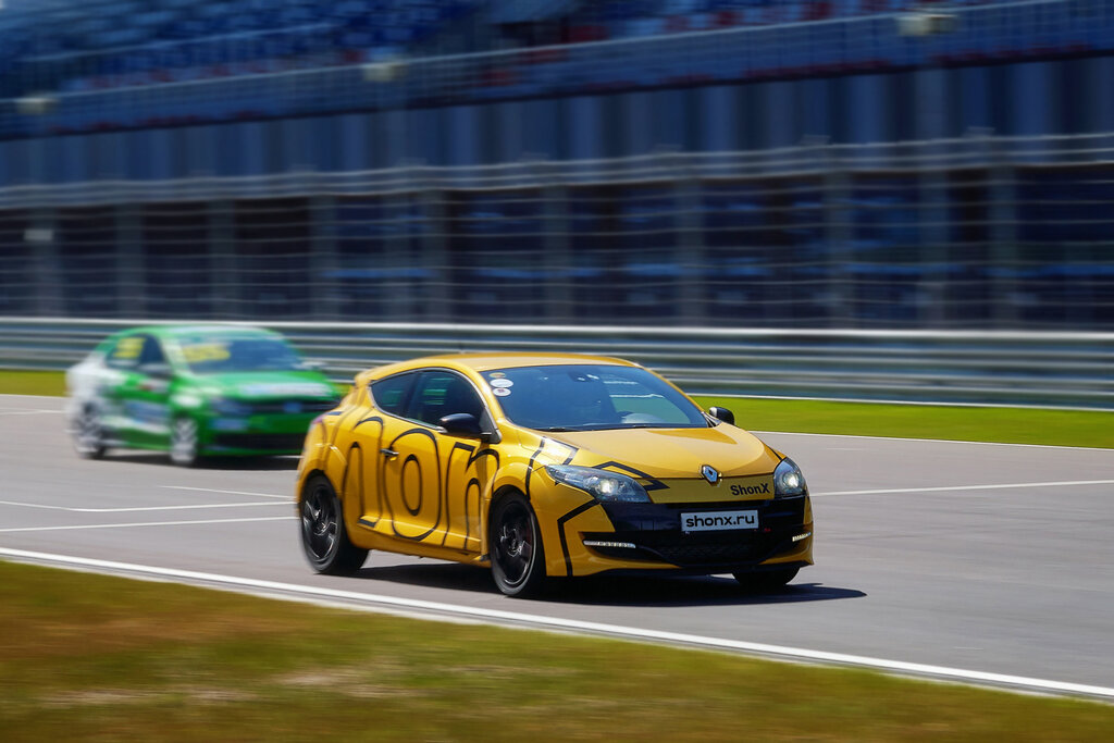 Oto kiralama Shonx racing, Saint‑Petersburg, foto