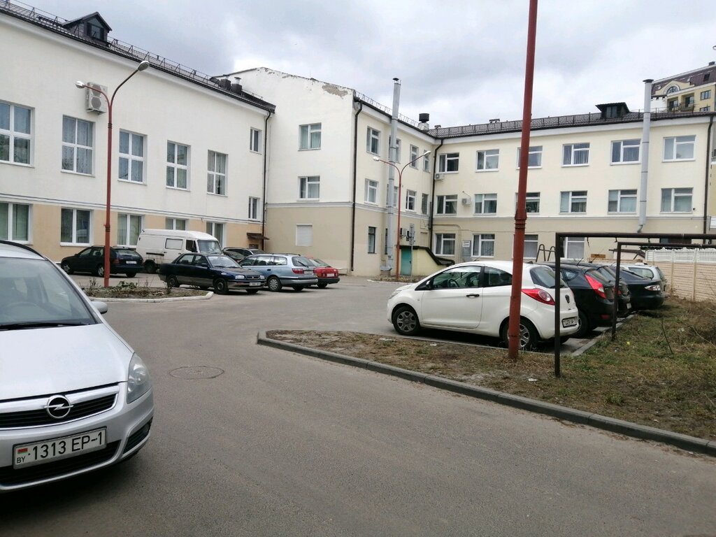 Otoparklar Parking lot, Brest, foto