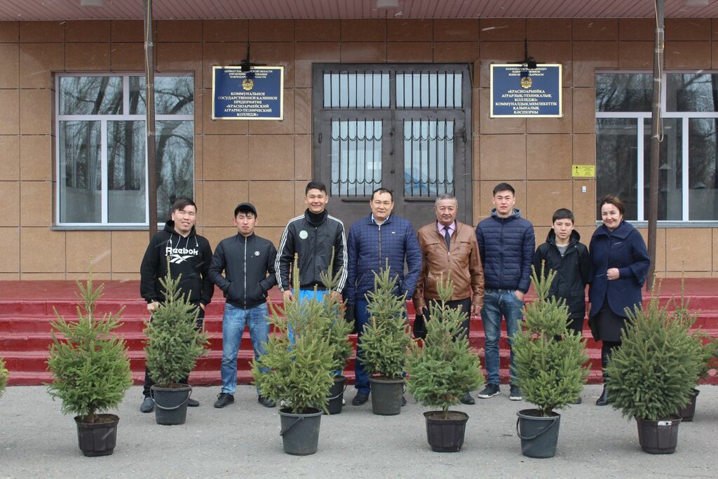 Yüksekokul Higher Innovative Agricultural College Ertis, Pavlodar eyaleti, foto