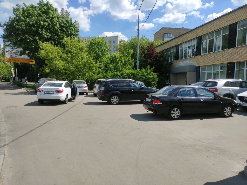 Otoparklar Parking lot, Moskova, foto