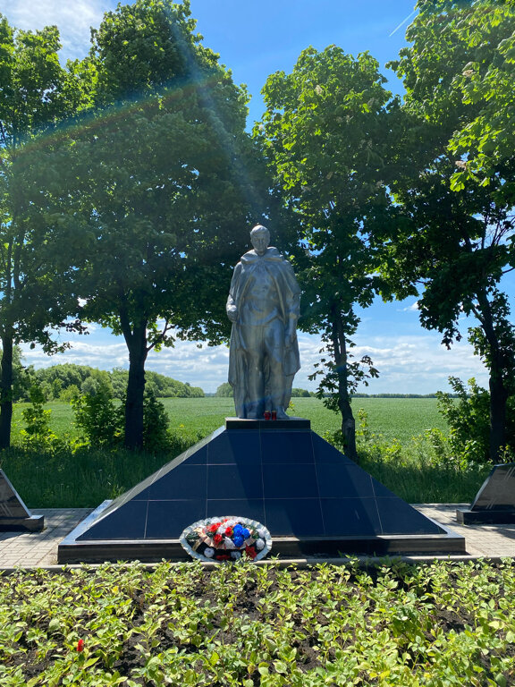 Anıt, heykel Братская могила № 19, Tulskaya oblastı, foto