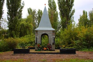 Мемориал Великой Отечественной войны (Voronezh Region, Paninskiy rayon, Mikhaylovskoye selskoye poseleniye, posyolok Mikhaylovskiy), anıt, heykel  Voronejskaya oblastından