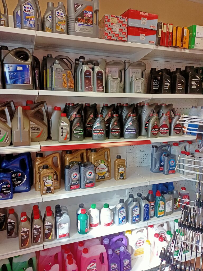 Otomobil yedek parçaları Automechanika, Simferopol (Akmescit), foto
