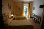 Casa Lollobrigida (Lazio, Roma, Ciampino, Viale Roma, 6), otel
