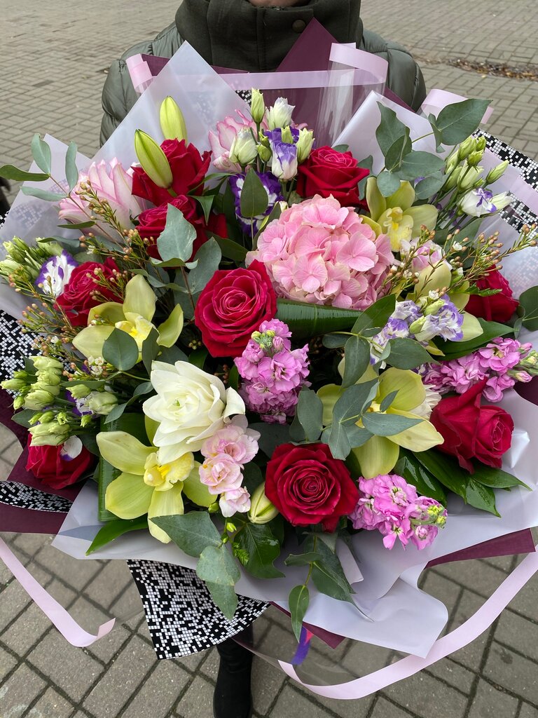 Çiçekçiler Салон цветов Ирис, Kolpino, foto