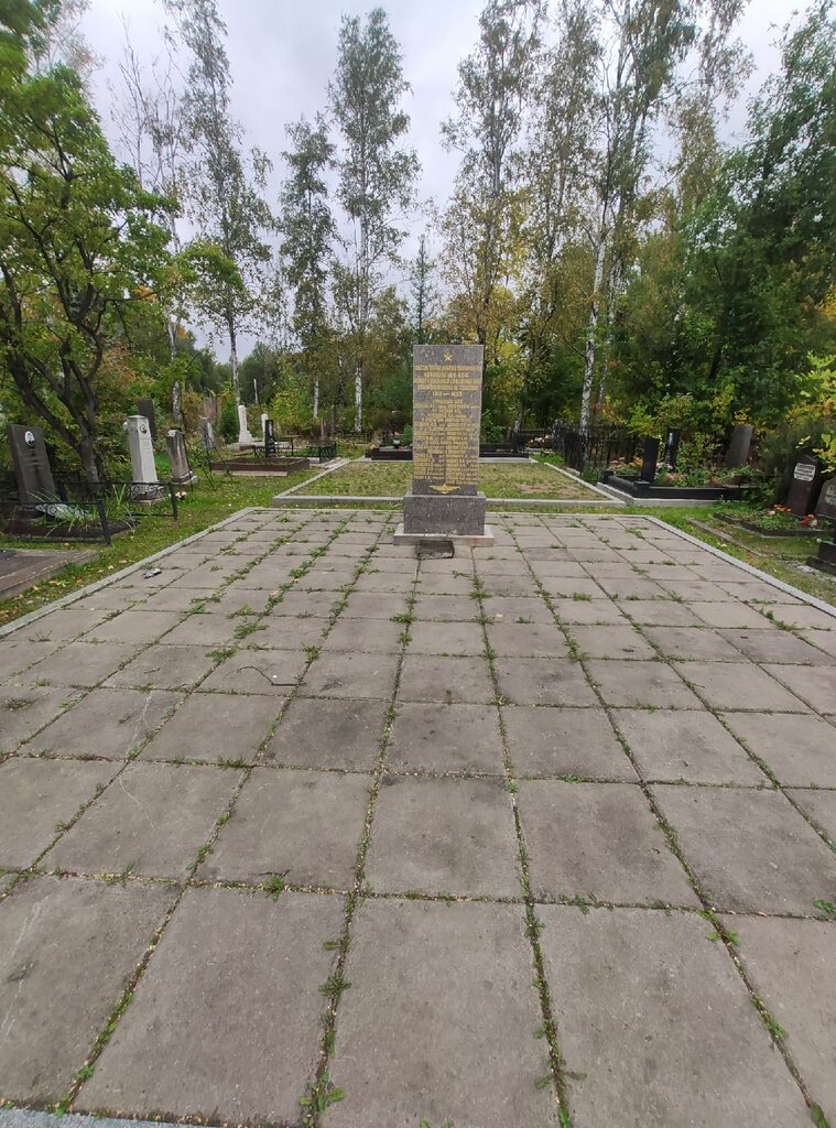 Anıt, heykel Братская могила авиаторов, Saint‑Petersburg, foto