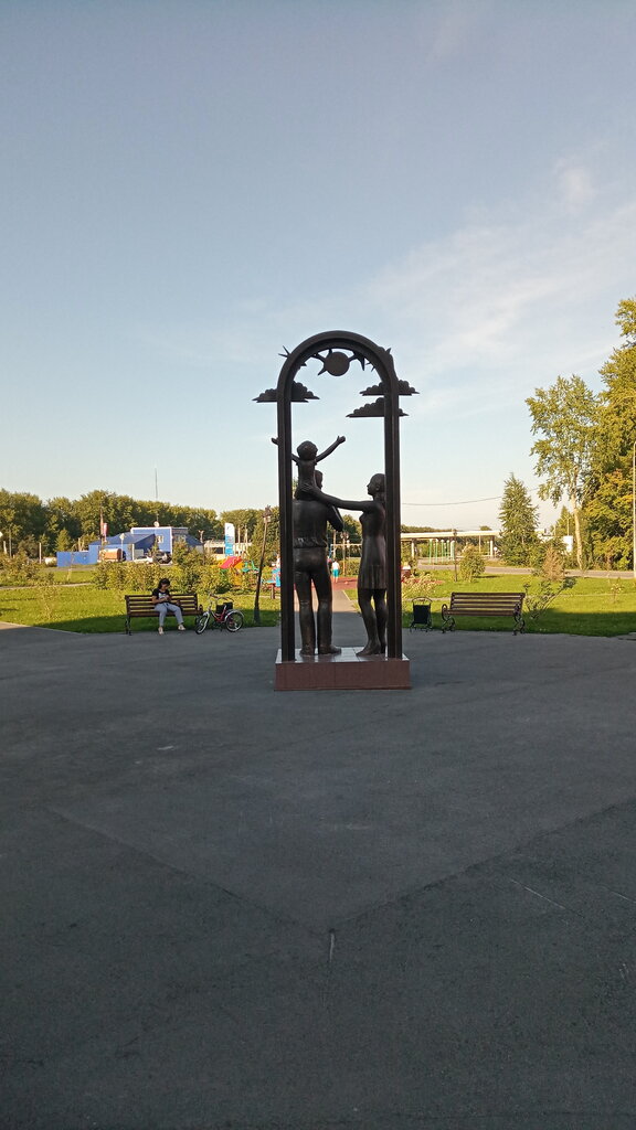 Park, sokak heykeli Скульптура Открытие мира, Topki, foto