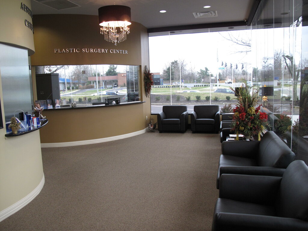 Plastik cerrahi klinikleri Kirn, David S. M. D. F. A. C. S., Lexington, foto