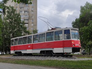 13 Трамвай (Novosibirsk, skver Trinadtsaty tramvay), teknoloji anıtı  Novosibirsk'ten