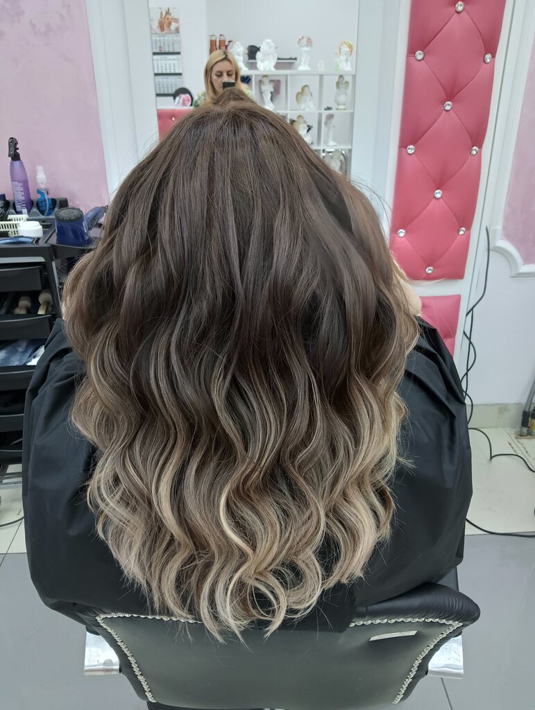 Güzellik salonu Ануш, Lobnia, foto