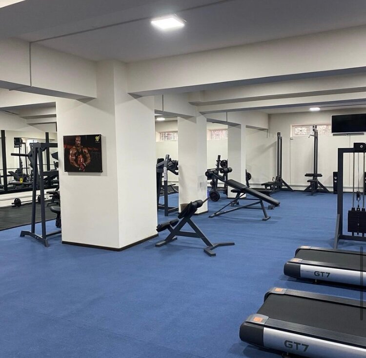Fitness kulüpleri Gigante Gym, Semerkant, foto