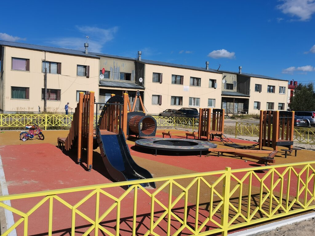 Oyun alanı Playground, Muravlenko, foto
