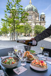 Deli Alexander (Berlin, Schloßplatz, 1), restoran  Berlin'den