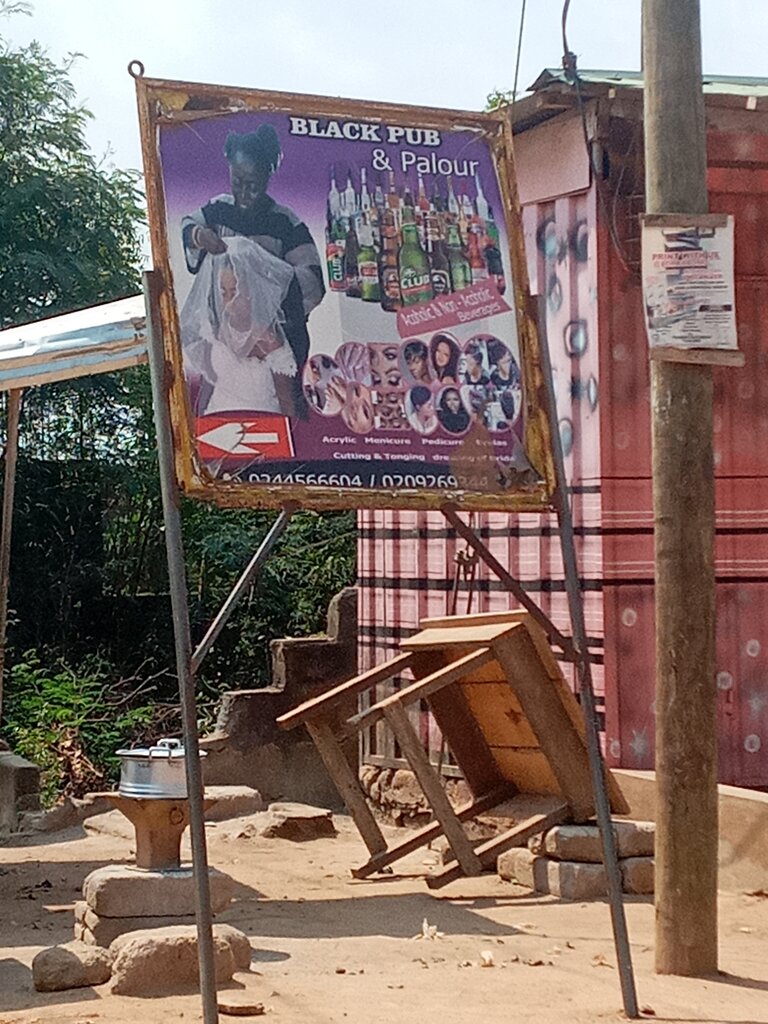 Bar Black pub and palour post, Dünya, foto