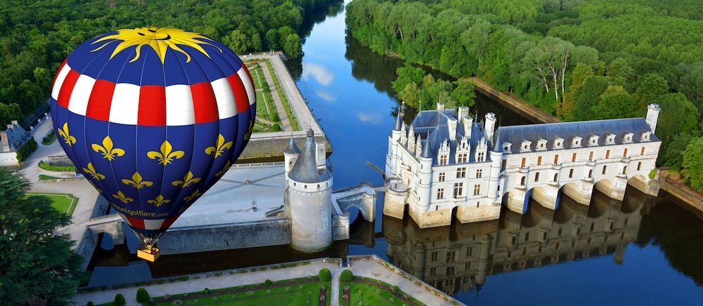 Otel Gites Pres des Montgolfieres, , foto