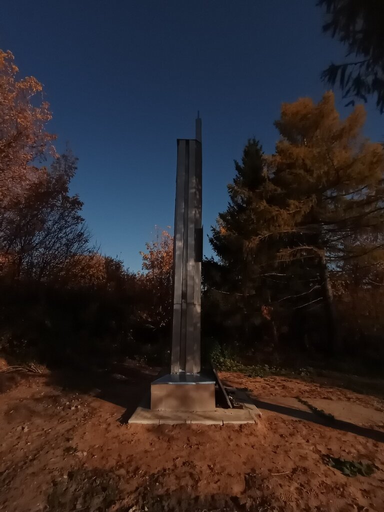 Anıt, heykel Герою Советского Союза, главному маршалу авиации К.А. Вершинину, Kirovskaya oblastı, foto