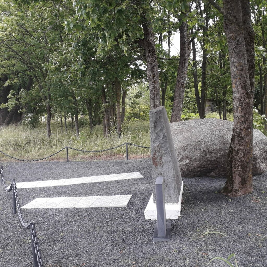 Anıt, heykel Братская могила, Pskovskaya oblastı, foto