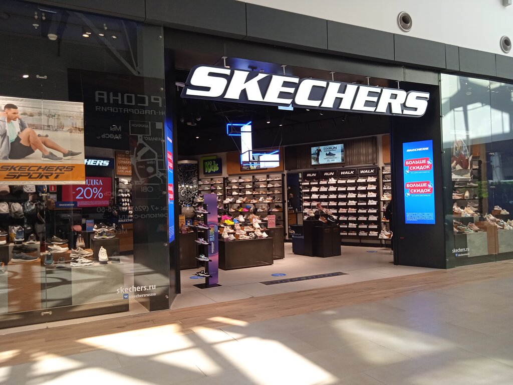 Ayakkabı mağazaları Skechers, Kotelniki, foto