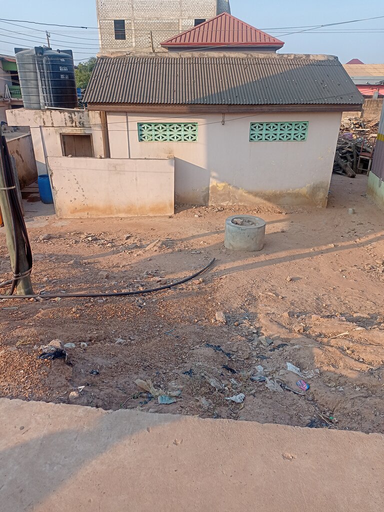 Tuvalet Anyaa public toilet, Dünya, foto