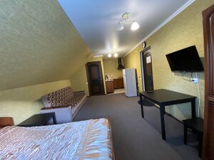 Karina (Kurortnaya ulitsa No:34, selo Plyakho), otel  Krasnodarski krayından