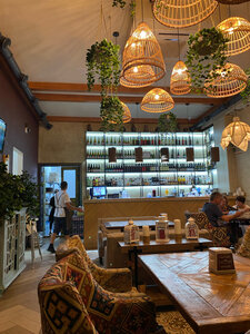 Karetnyy Dvorik (Revoliutsionnaia Street No:5), kafe  Gelencik'ten