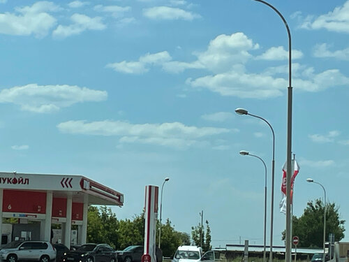 Benzin istasyonu Lukojl, Krasnodarski krayı, foto