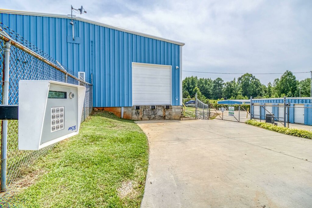 Depo hizmetleri SafeNest Storage, Kuzey Carolina Eyaleti, foto