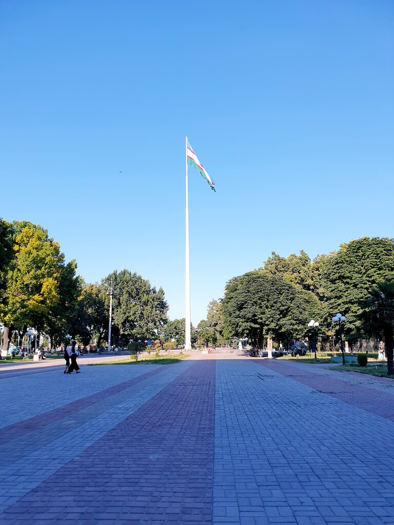 Turistik yerler Özbekistan Cumhuriyeti Devlet Bayrağı, Andican, foto