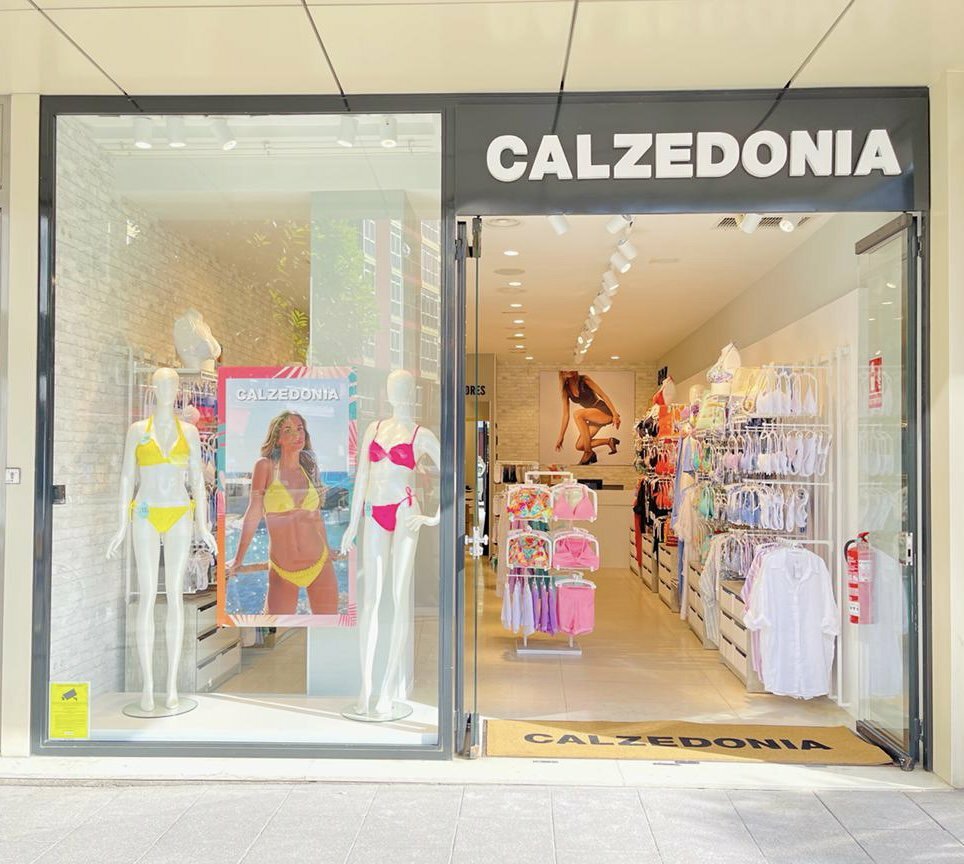 Giyim mağazası Calzedonia, Galisya, foto