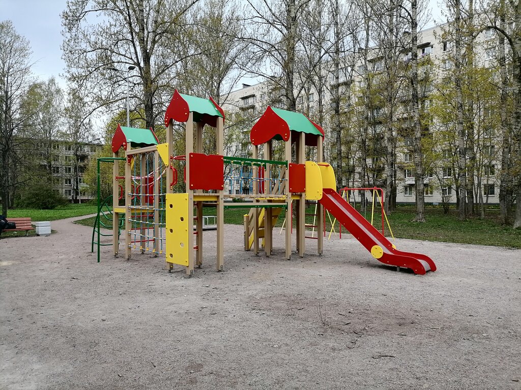 Oyun alanı Playground, Saint‑Petersburg, foto