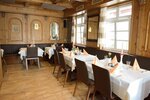 Hotel Zu Den Drei Kronen (Freihofplatz No:4, Seligenstadt), otel  Seligenstadt'tan