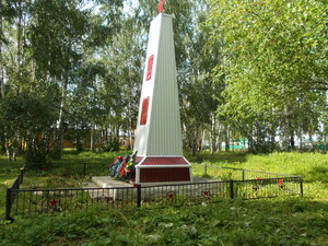 Обелиск погибшим на полях сражений в Великой Отечественной войне (Republic of Bashkortostan, Yanaulskiy rayon, selo Stary Varyash), anıt, heykel  Başkurdistan'dan