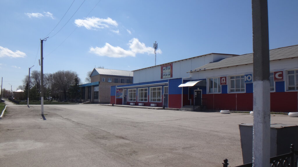 Çok amaçlı spor tesisleri MUDOD DYuSSh imeni Lovchikova N.V. Varnenskogo munitsipalnogo rayona, Çeliabinskaya oblastı, foto