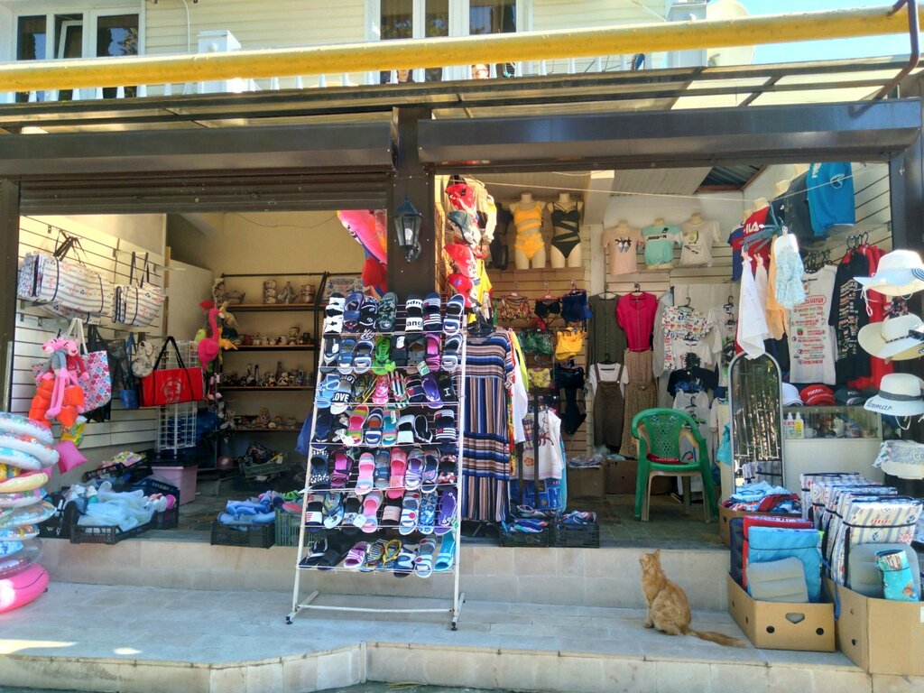 Giyim mağazası Сувениры и одежда, Soçi, foto