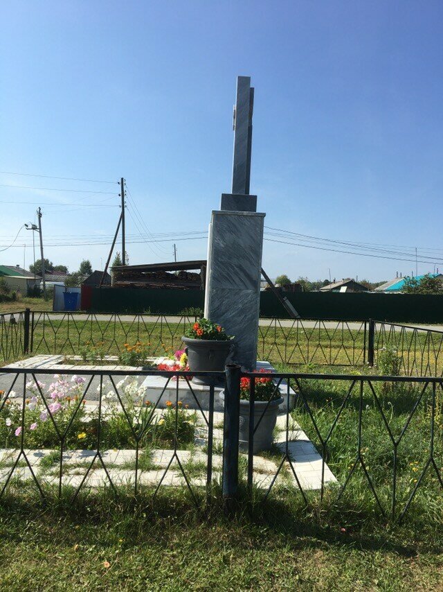 Anıt, heykel Защитникам Отечества во все времена, Tümen (Tiumenskaya) oblastı, foto