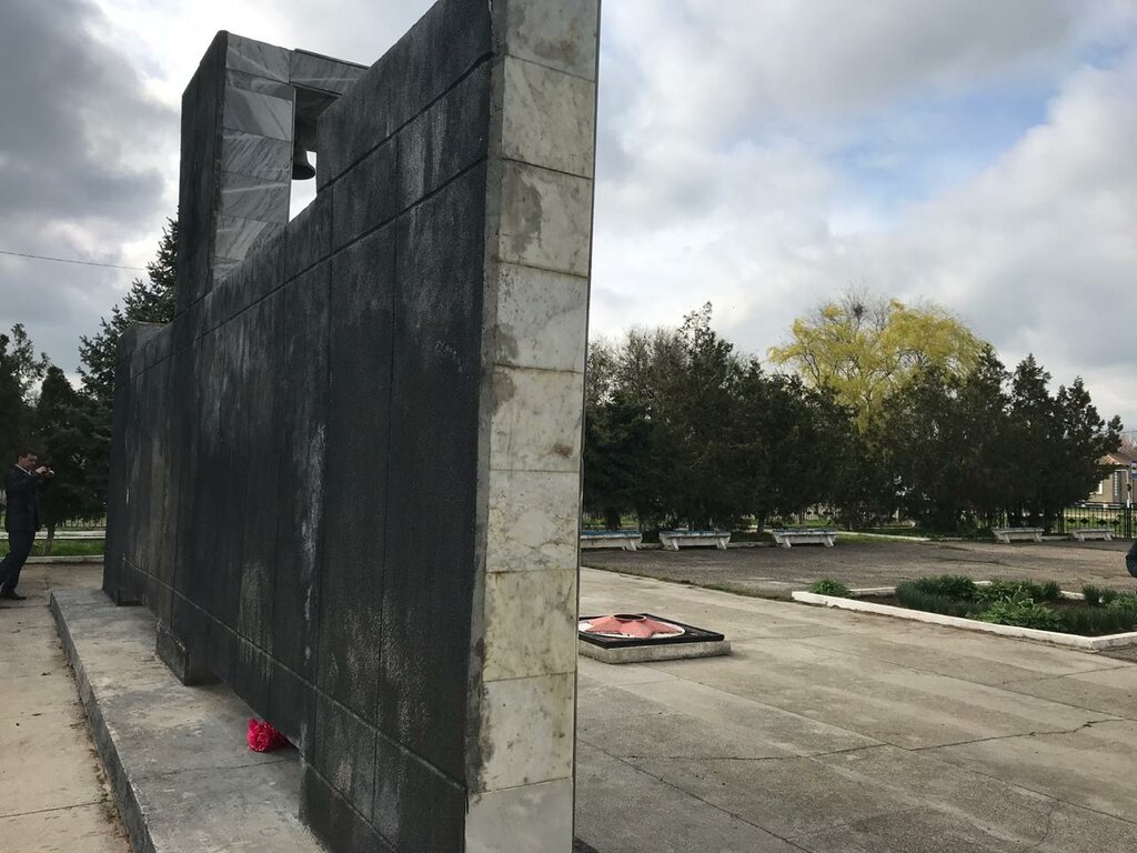 Anıt, heykel Обелиск воинам-землякам, павшим в годы Великой Отечественной войны, Stavropolski krayı, foto