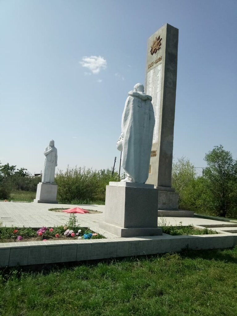 Anıt, heykel Мемориал Великой Отечественной войны, Altayski krayı, foto